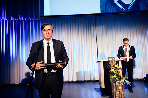 QM samarbejdspartner bliver æresdoktor ved det Naturvidenskabelige ...